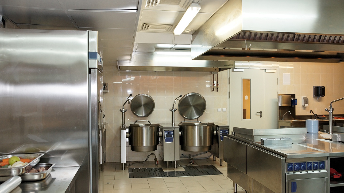 Common light bulbs and LED upgrades for restaurants